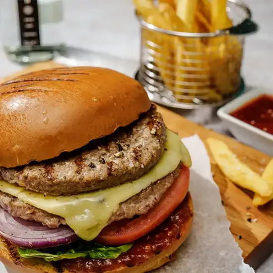 3oz 100% Beef Burgers | Pilgrim Foodservice Ltd